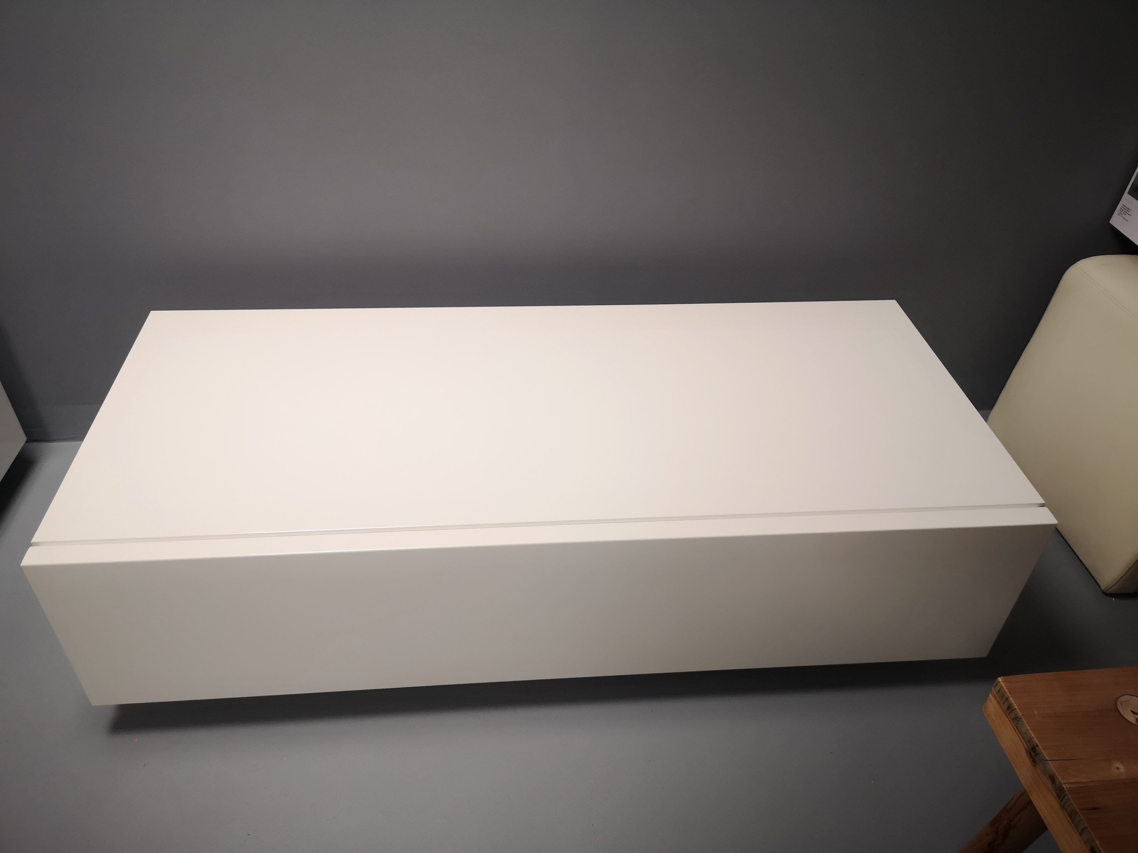 Lowboard Genua , B 144 cm, Lack weiß, Füße verchromt – markenmoebel ...